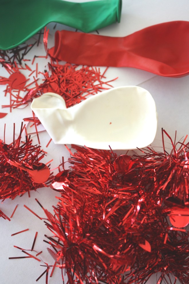 Jumping Tinsel Static Electricity Experiment