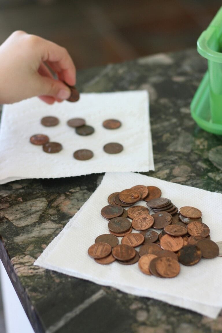 St Patrick's Day Sink or Float Experiment - Little Bins for Little Hands