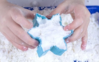 Fake Snow You Make Yourself | Little Bins for Little Hands