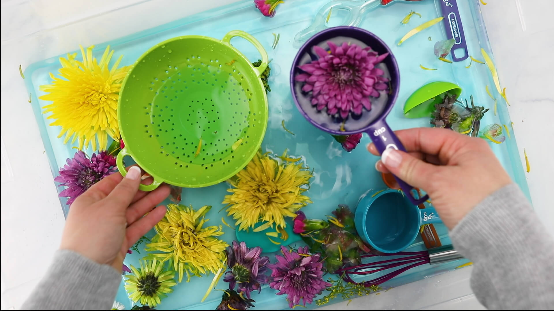 12 Awesome Water Sensory Bins - Little Bins for Little Hands