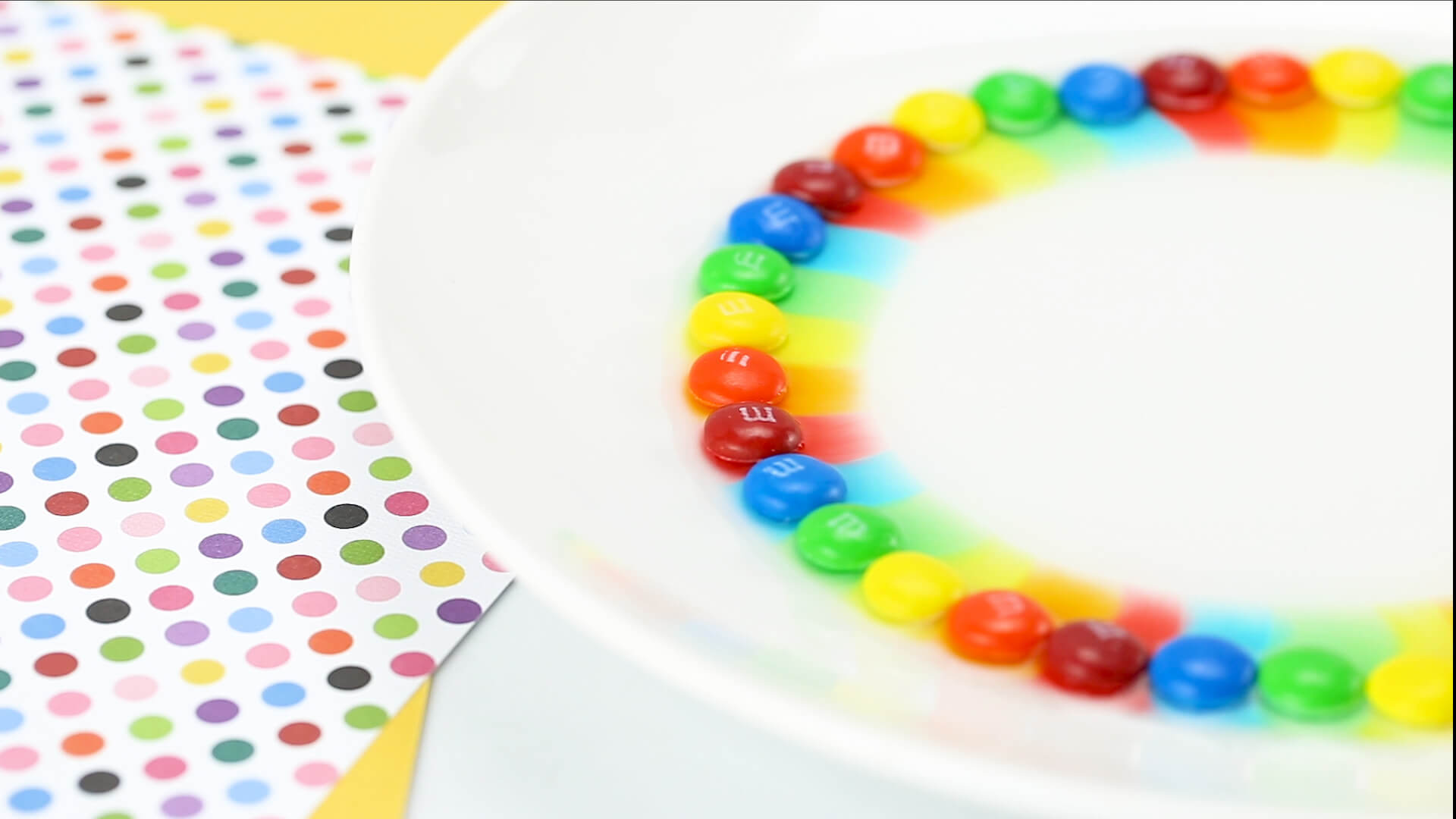 M&M Science Experiment - Little Bins for Little Hands