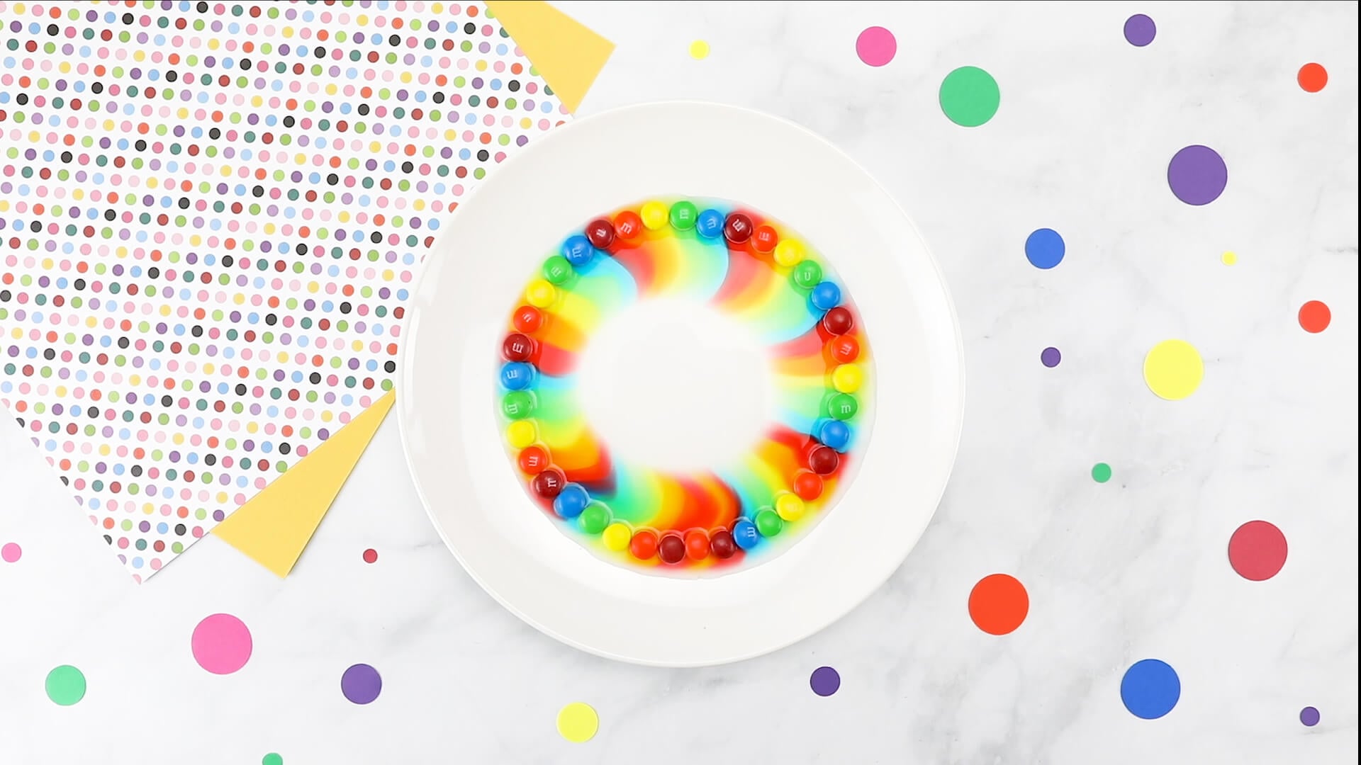 M&M Science Experiment - Little Bins for Little Hands