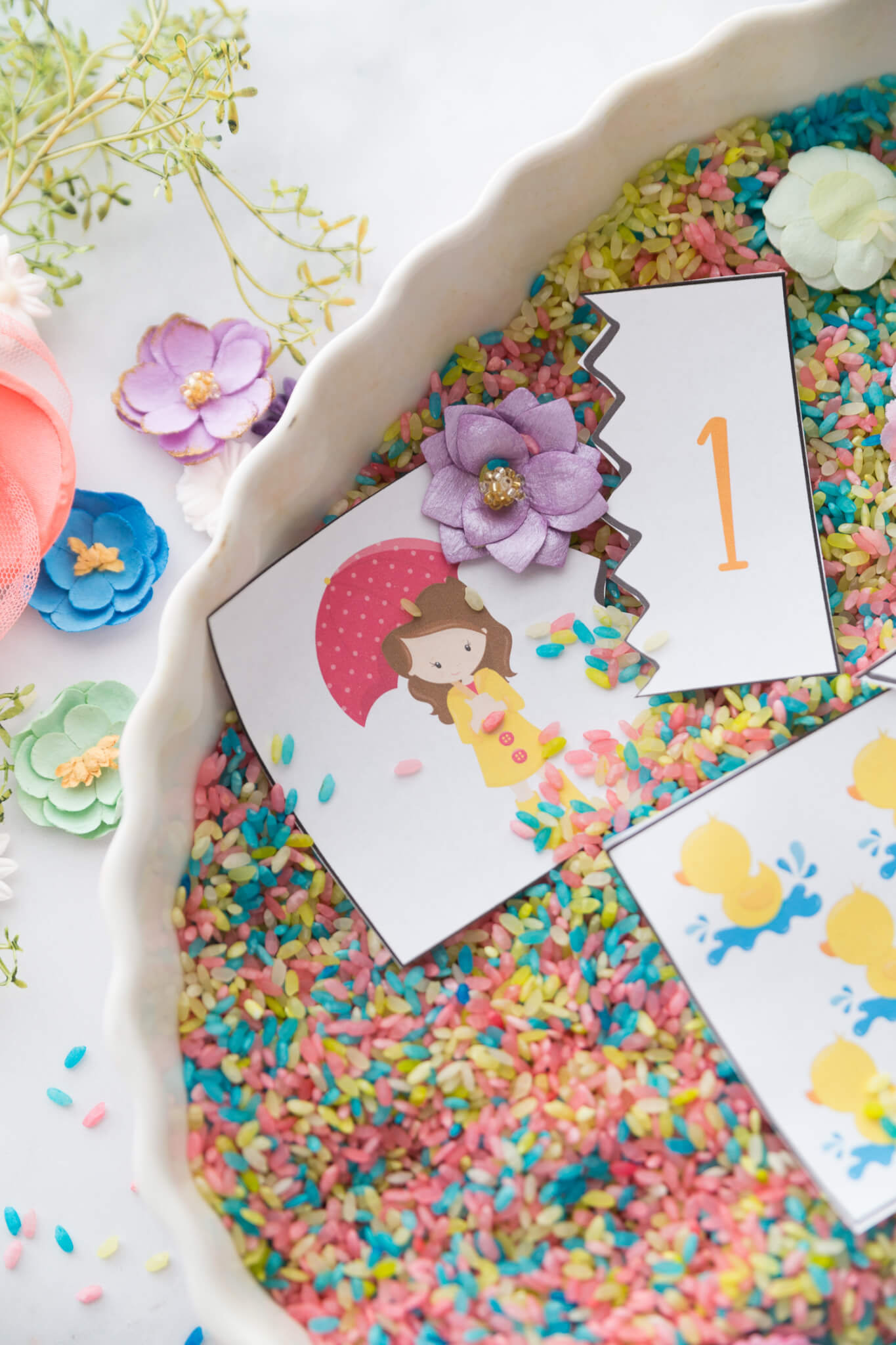 Spring Sensory Bin (Free Printable) - Little Bins for Little Hands