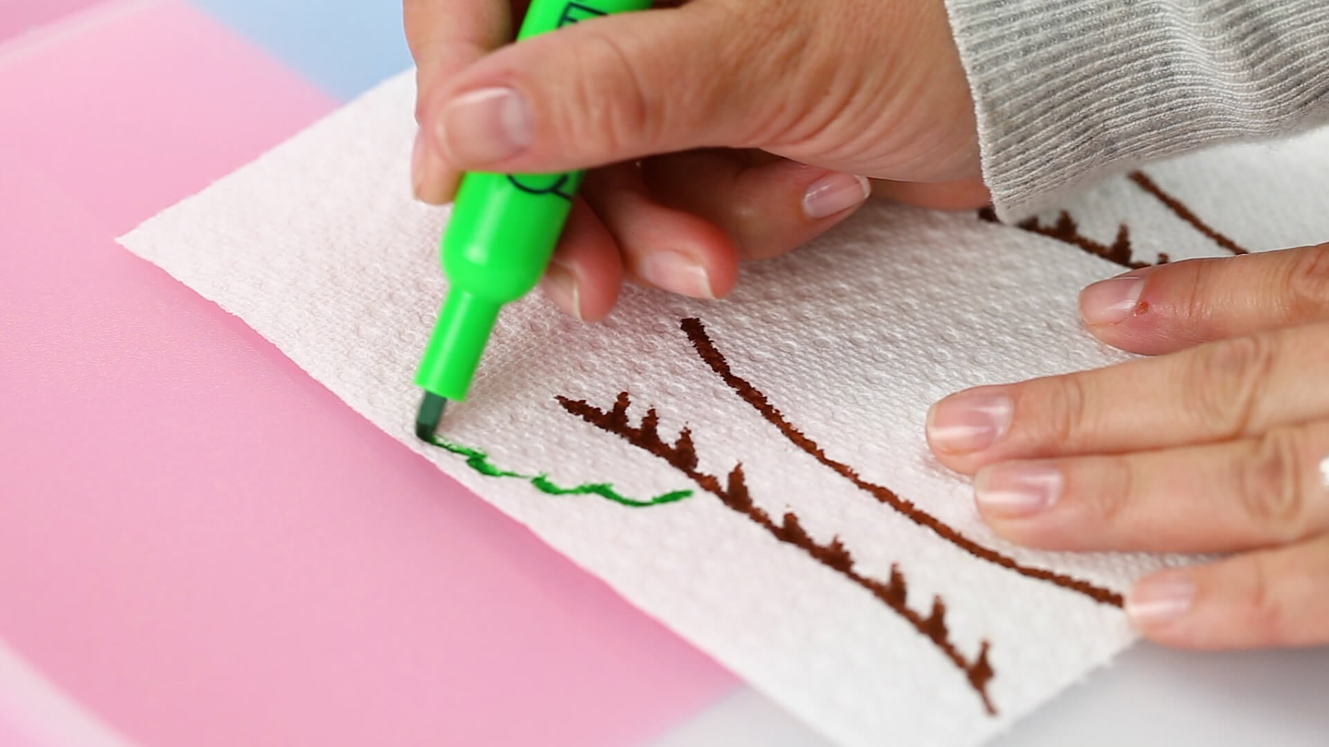 Cool Paper Towel Art For Kids - Little Bins for Little Hands