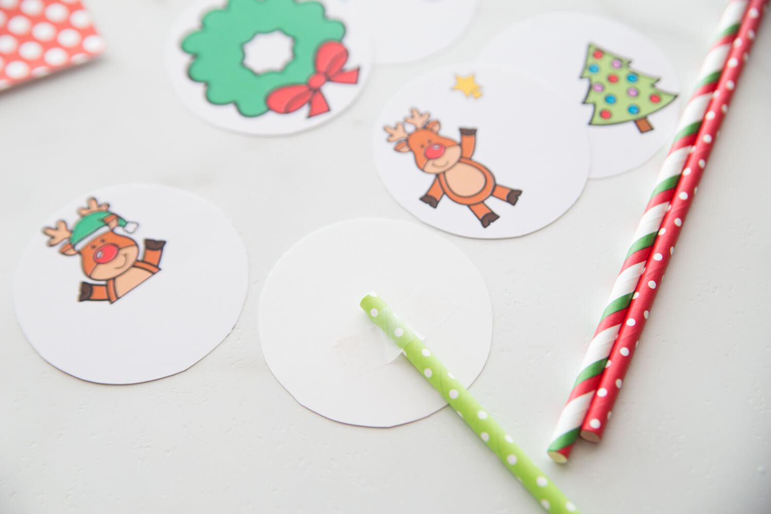 Christmas Thaumatrope STEM Activity - Little Bins for Little Hands