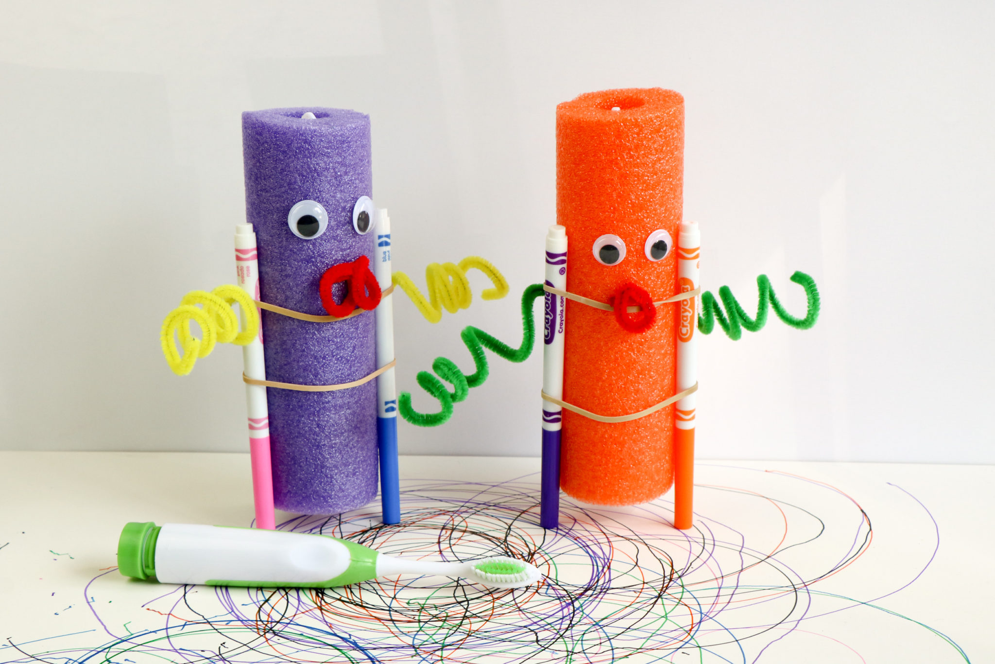 How To Make An Art Bot - Little Bins for Little Hands