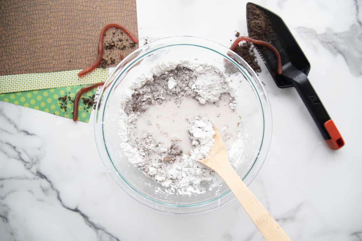 Easy Magic Mud Recipe for Kids | Cornstarch Oobleck Science