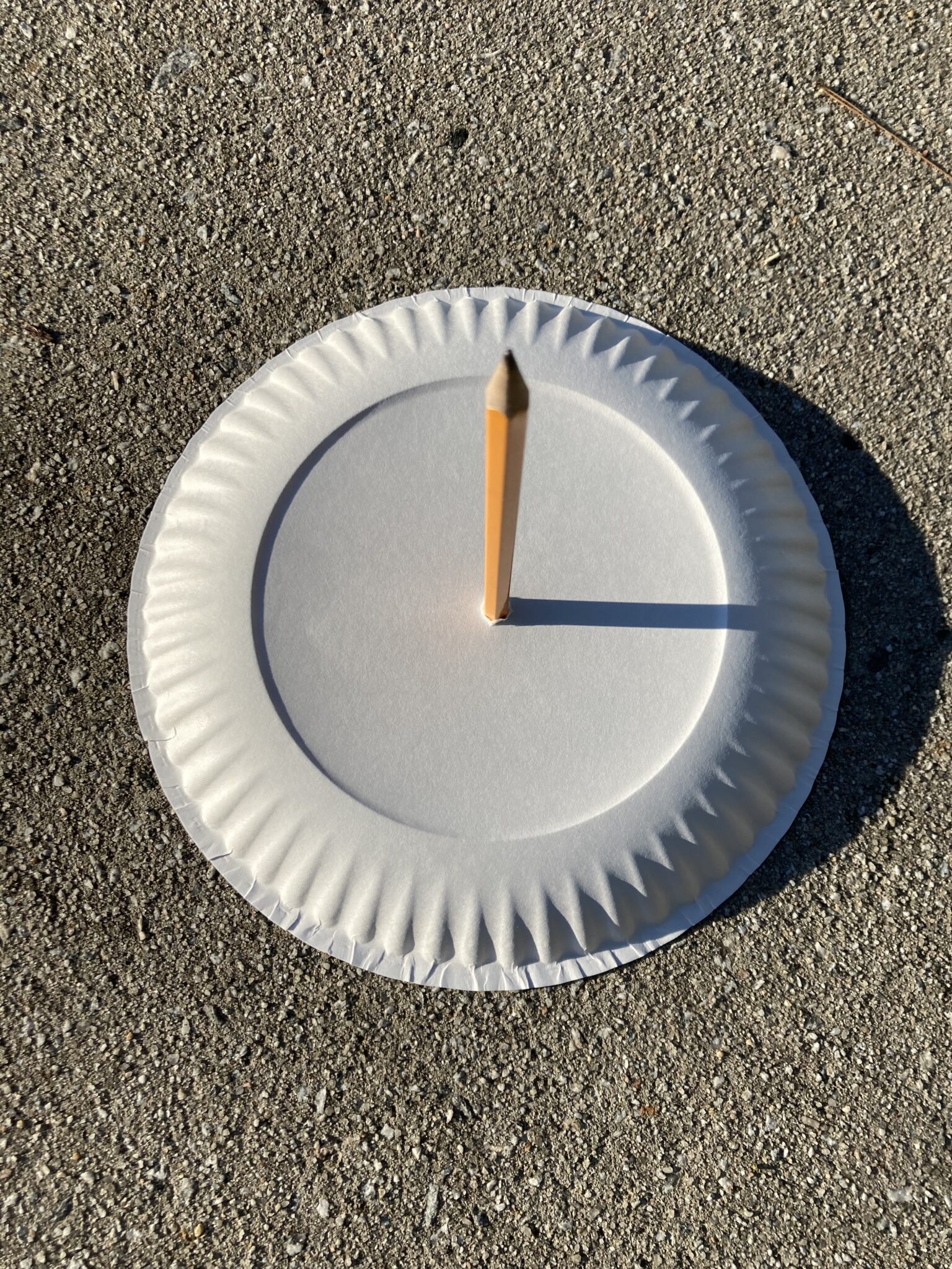 How To Make A Sundial - Little Bins for Little Hands