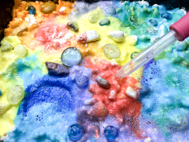 Fun Fizzing Planets Activity (Baking Soda Science)