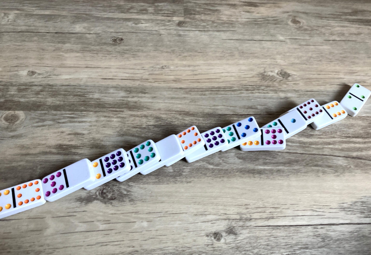 Domino Chain Reaction - Little Bins for Little Hands