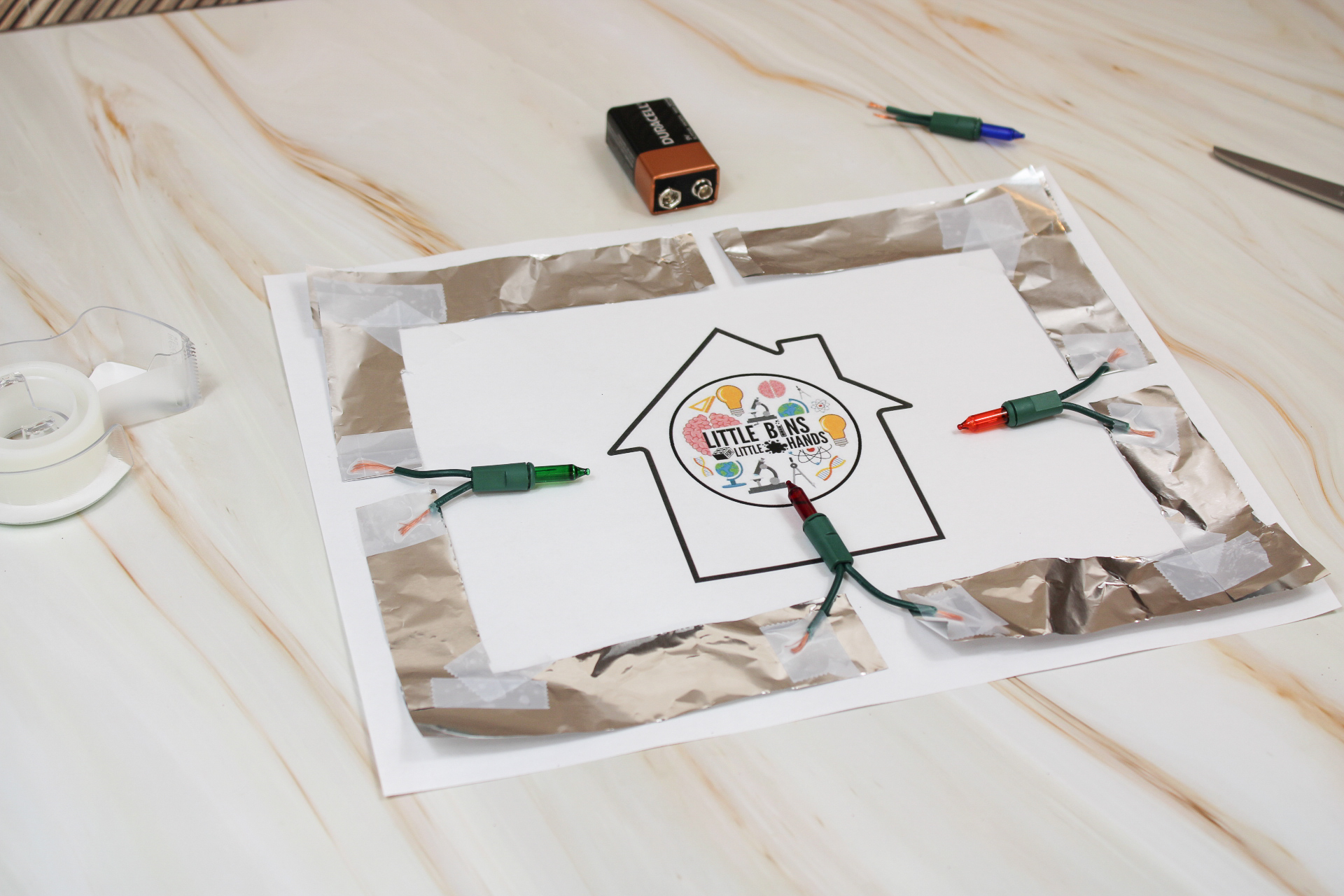 Simple Aluminum Foil Circuit for Kids